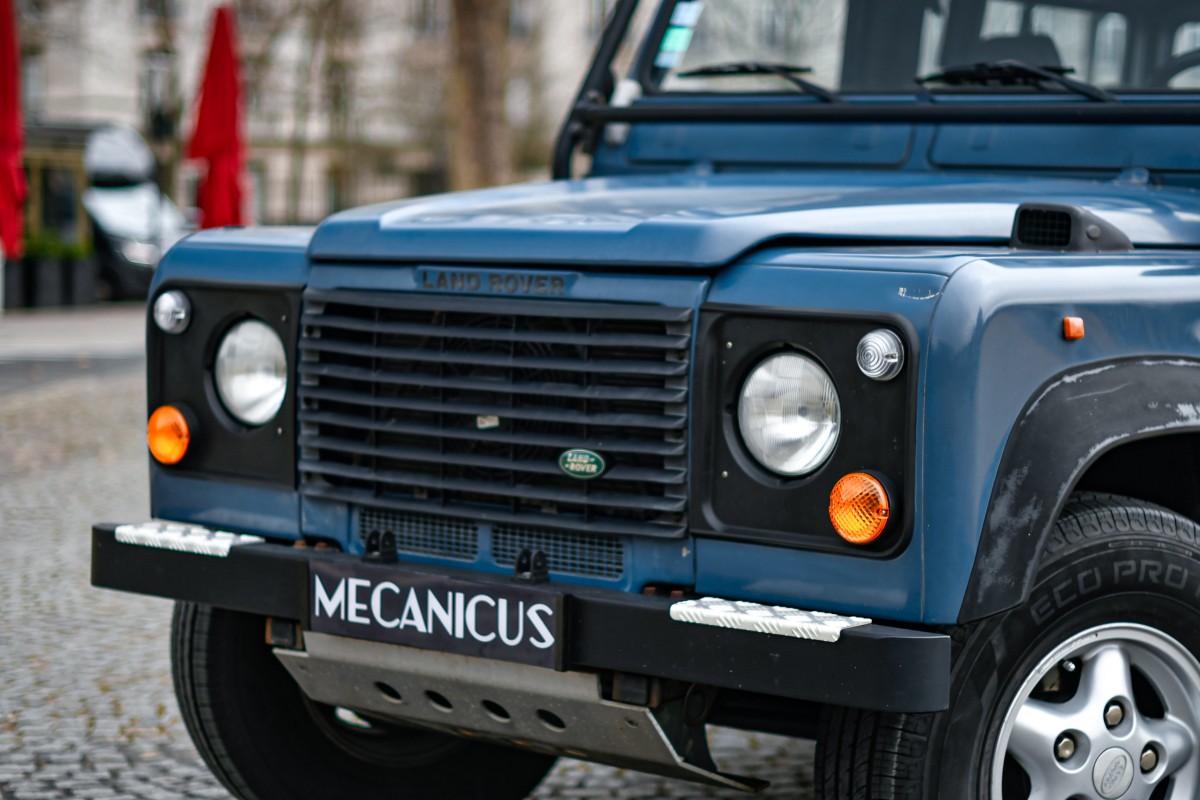 Land Rover Defender 90 V8 *North American Specification* à vendre ...